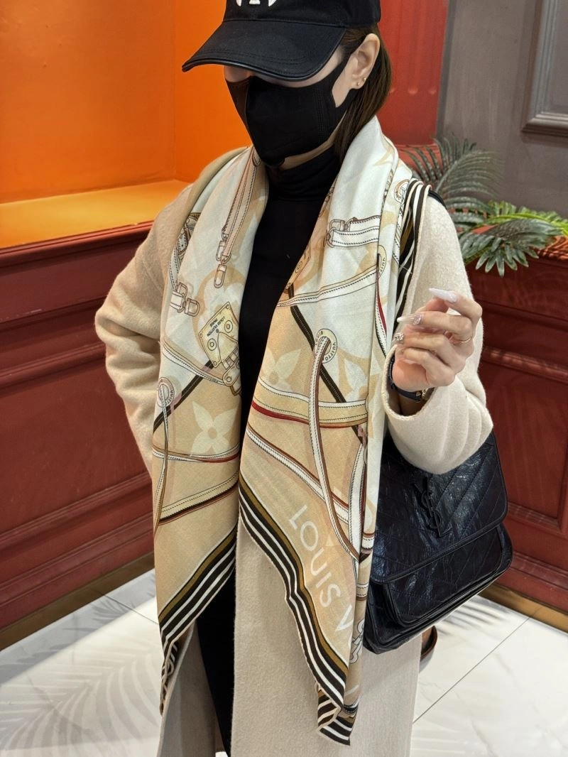 Top mirror Louis Vuitton Scarf
