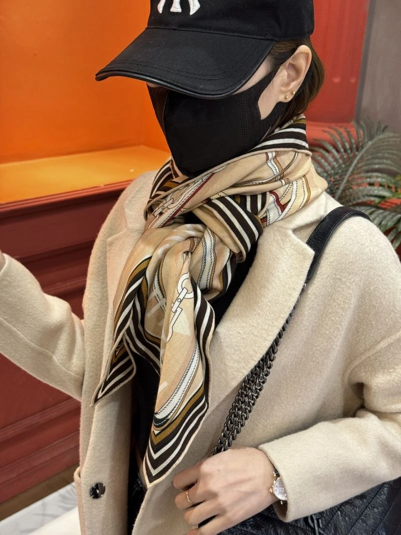 Top mirror Louis Vuitton Scarf