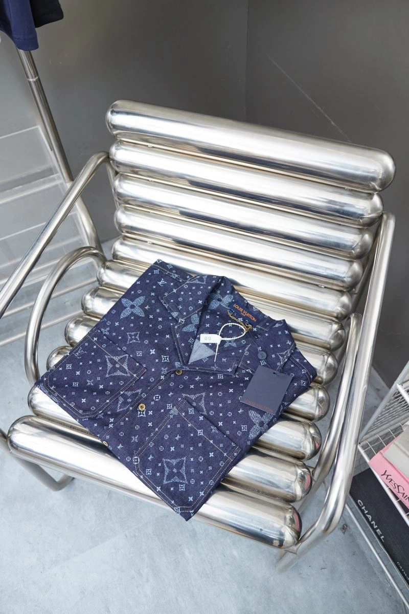 Indistinguishable Louis Vuitton Shirts