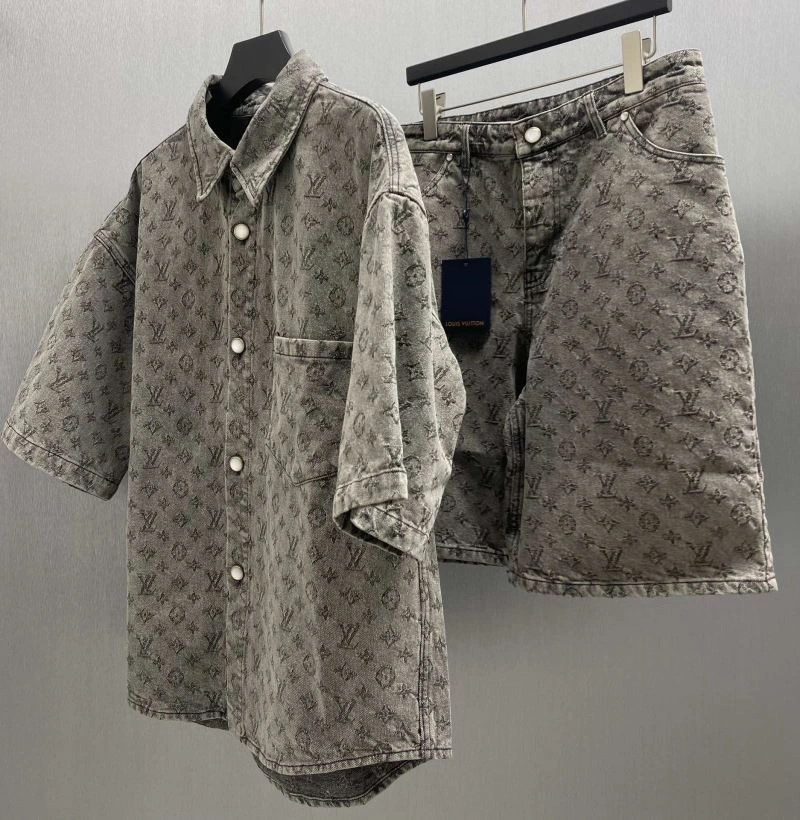 Genuine Louis Vuitton Shirts