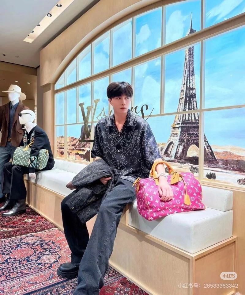 Brand-authenticated Louis Vuitton Shirts