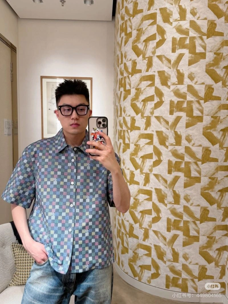 Precise copy Louis Vuitton Shirts