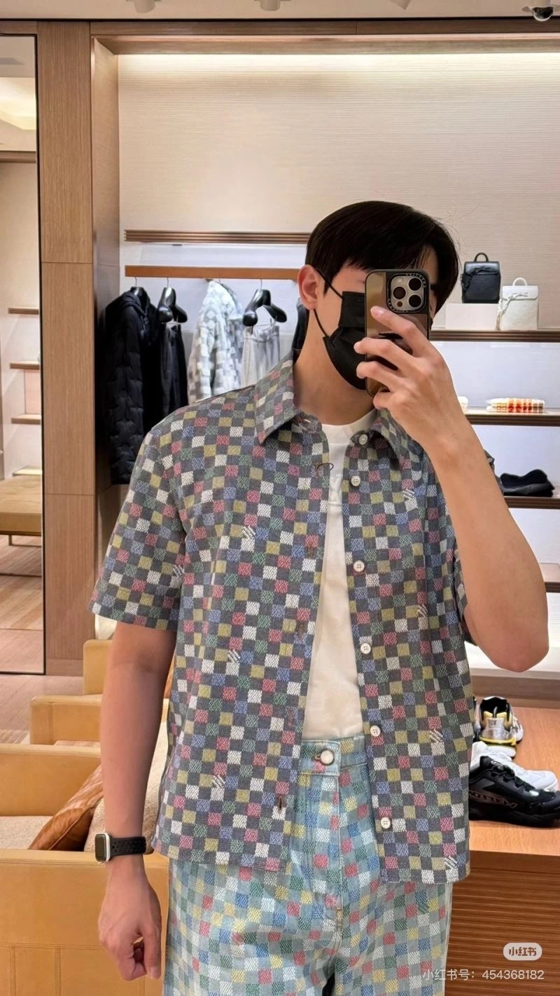 Precise copy Louis Vuitton Shirts