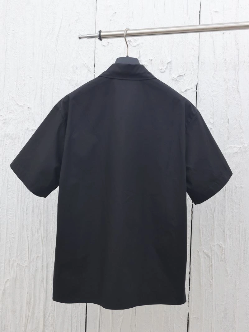 Indistinguishable Louis Vuitton Shirts