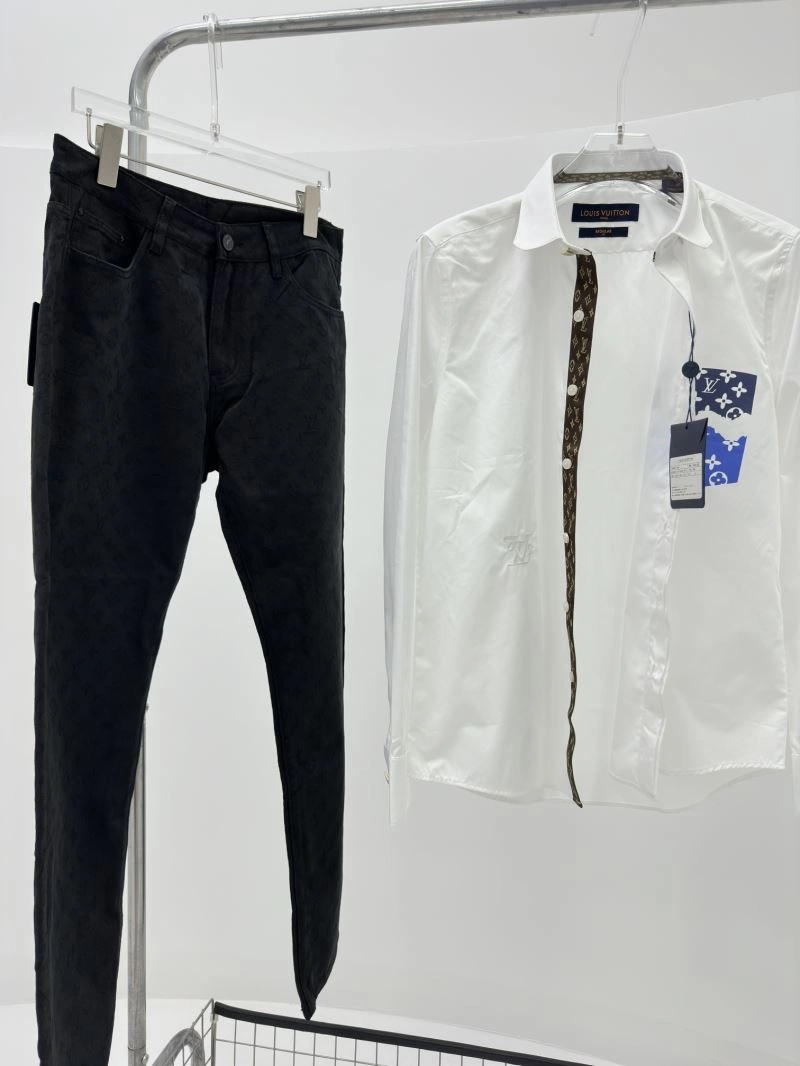 Brand-authenticated Louis Vuitton Shirts