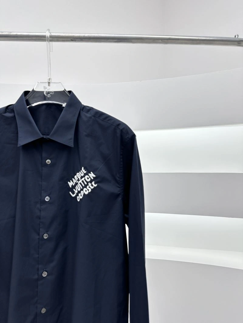Accurate model Louis Vuitton Shirts