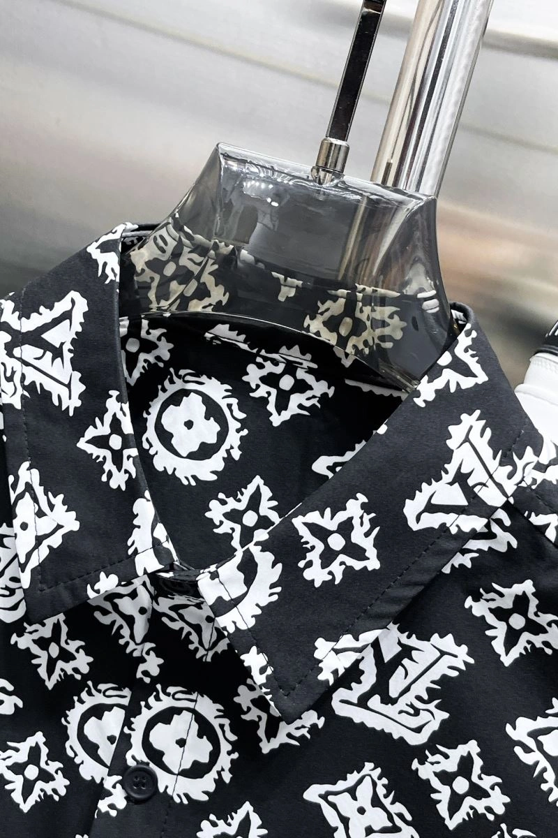 Accurate model Louis Vuitton Shirts