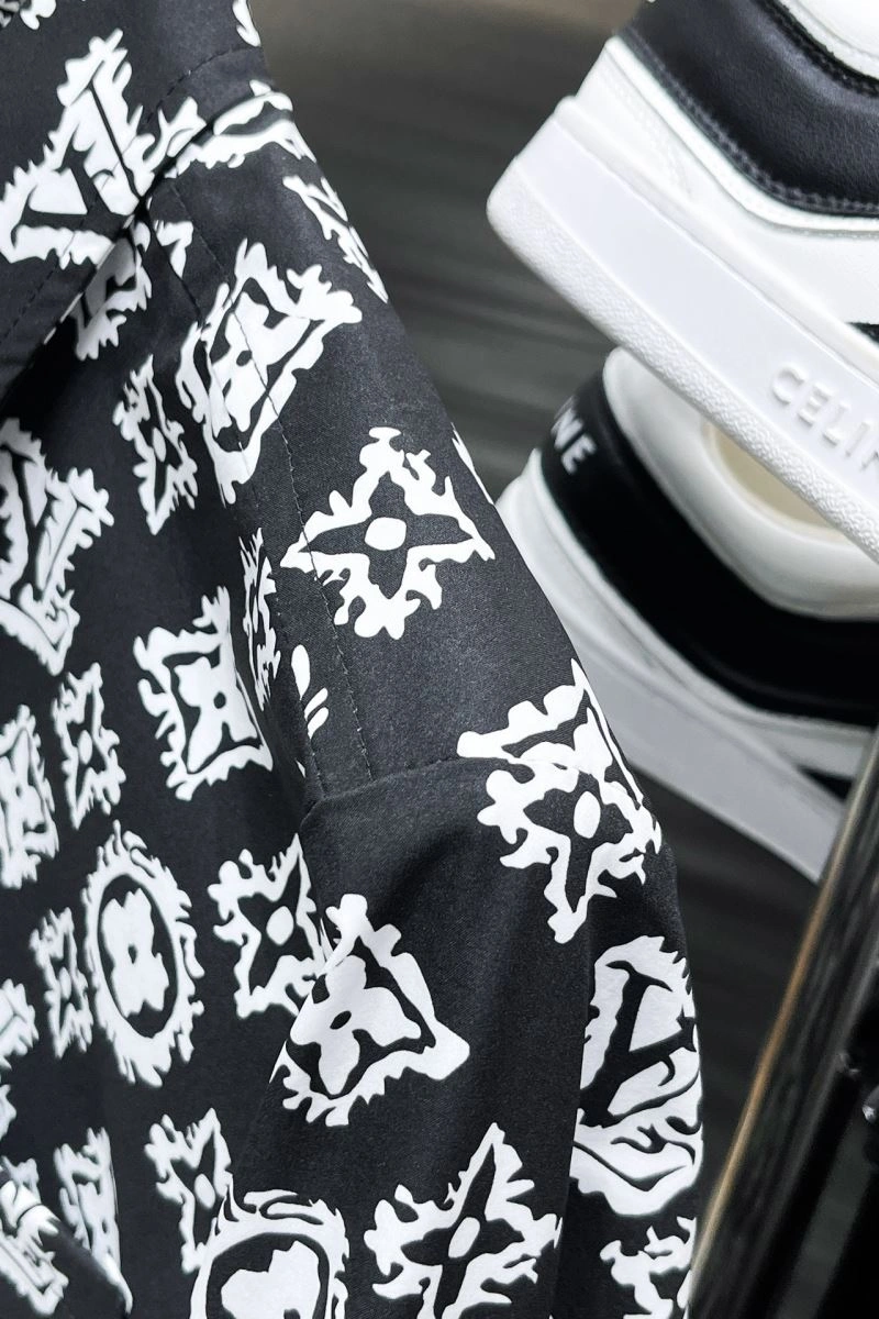 Accurate model Louis Vuitton Shirts
