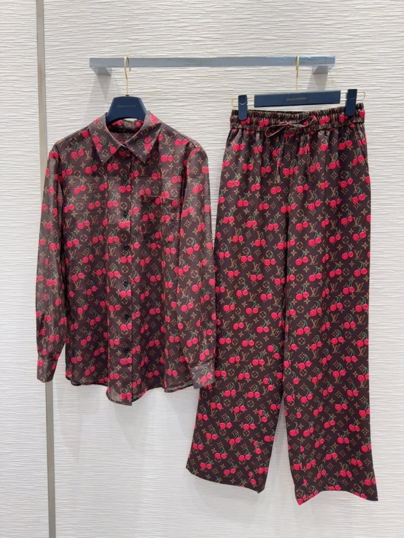 Factory-made Louis Vuitton Shirts