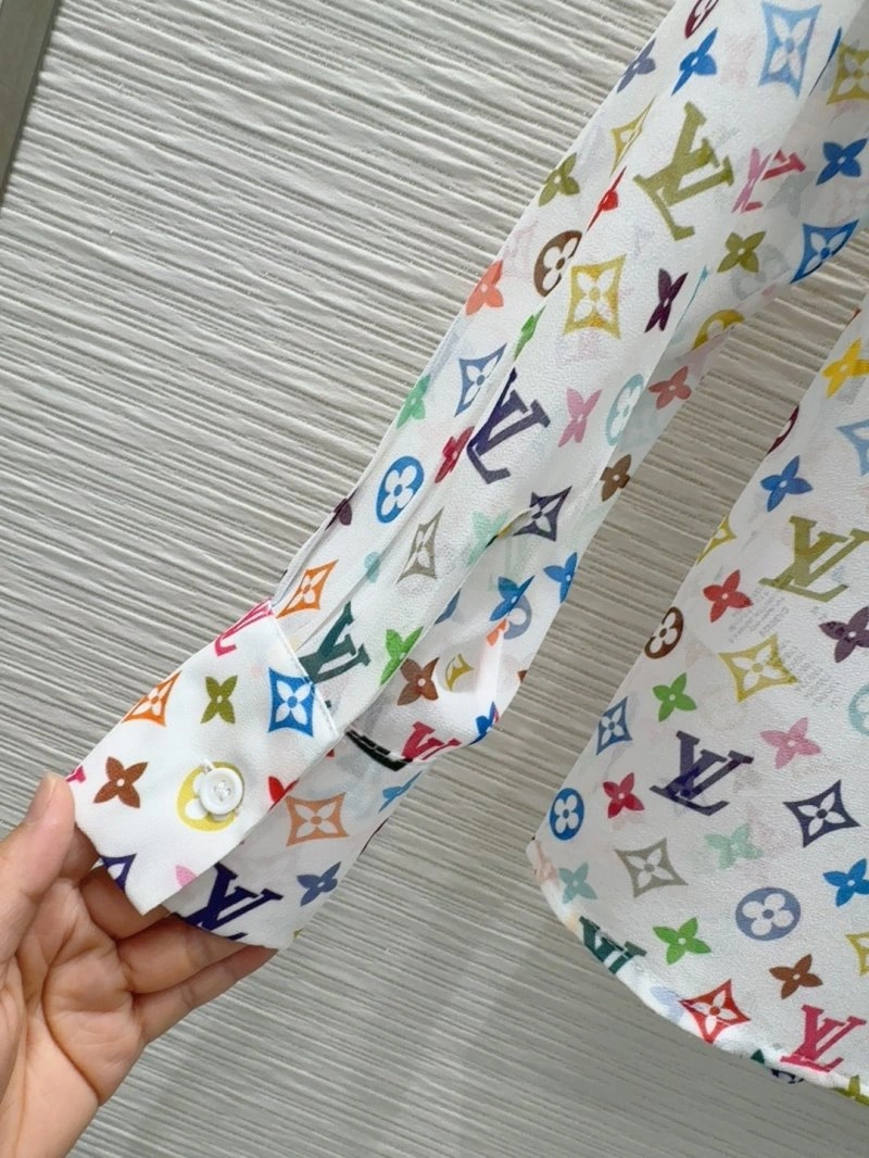 Accurate model Louis Vuitton Shirts
