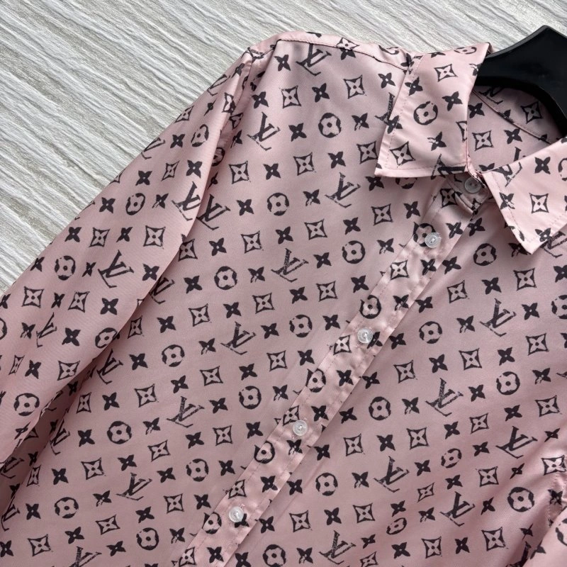 Accurate model Louis Vuitton Shirts