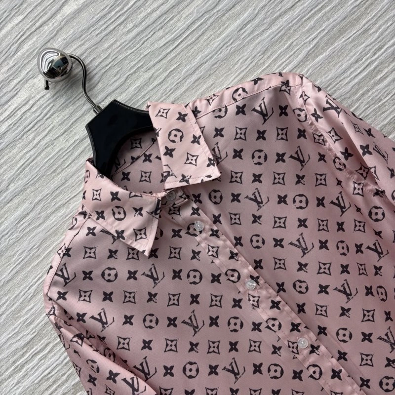 Accurate model Louis Vuitton Shirts