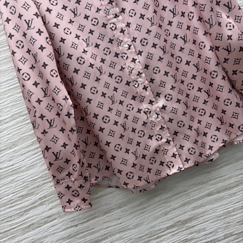 Accurate model Louis Vuitton Shirts