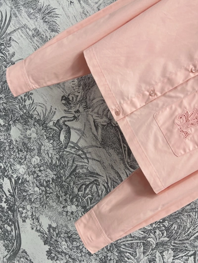 Indistinguishable Louis Vuitton Shirts