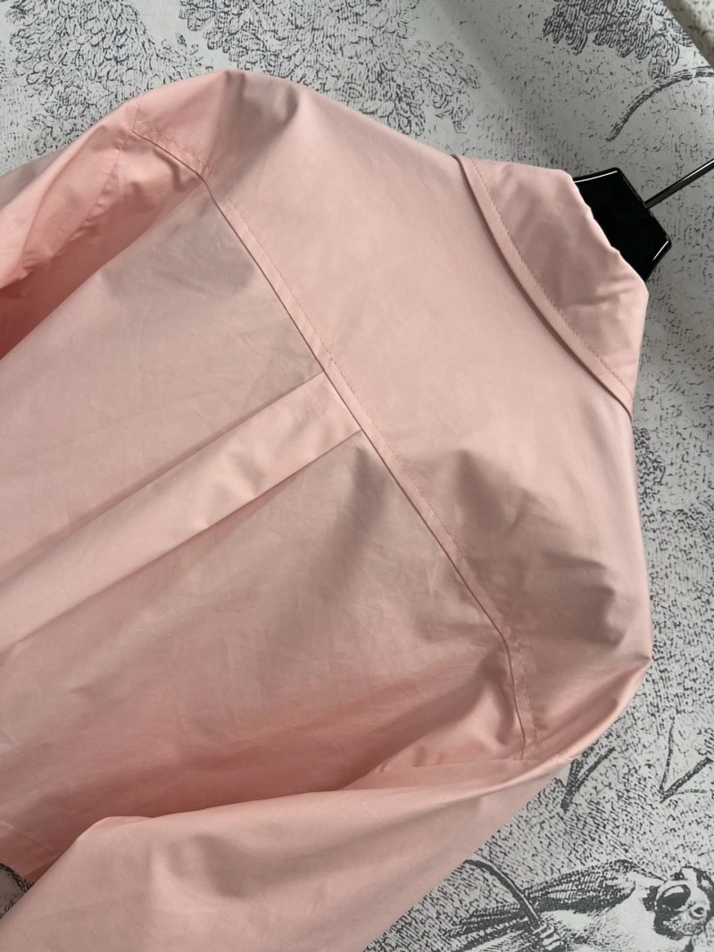 Indistinguishable Louis Vuitton Shirts