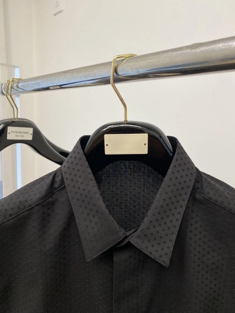 Indistinguishable Louis Vuitton Shirts