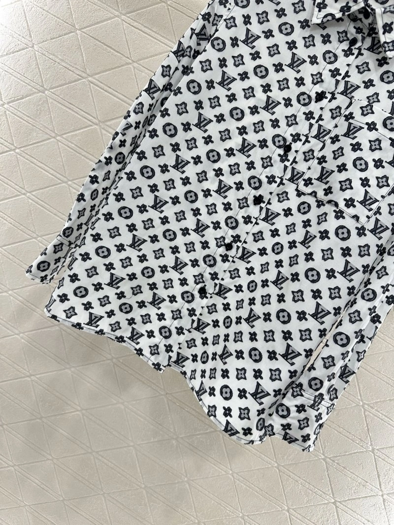 Indistinguishable Louis Vuitton Shirts