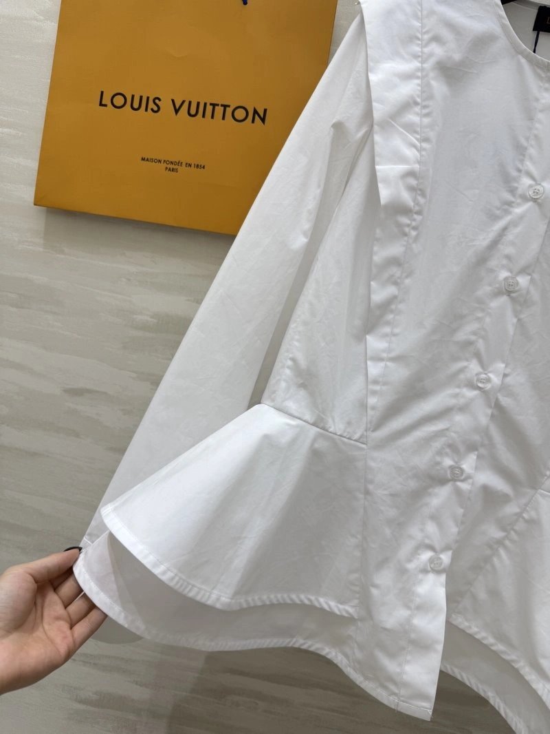 Indistinguishable Louis Vuitton Shirts