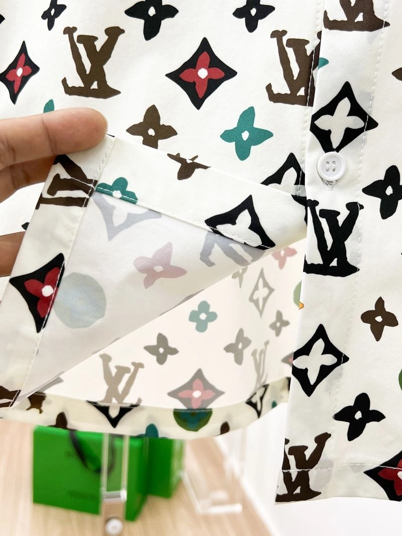 Accurate model Louis Vuitton Shirts