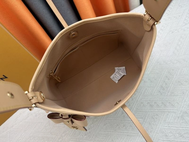 High accuracy Louis Vuitton Shopping Bags