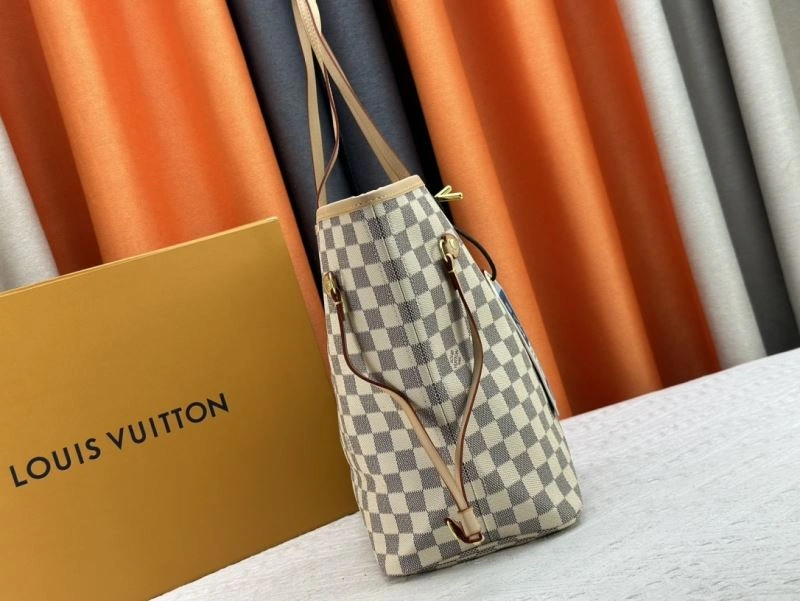 Low-cost Louis Vuitton Shopping Bags