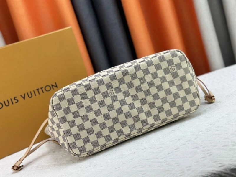 Low-cost Louis Vuitton Shopping Bags