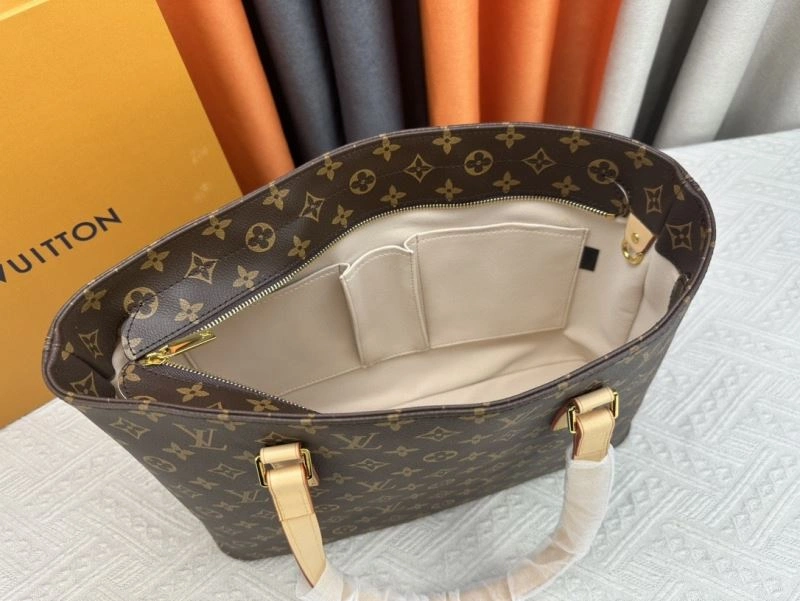 Indistinguishable Louis Vuitton Shopping Bags