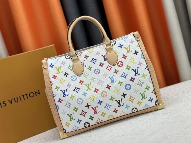 Indistinguishable Louis Vuitton Shopping Bags