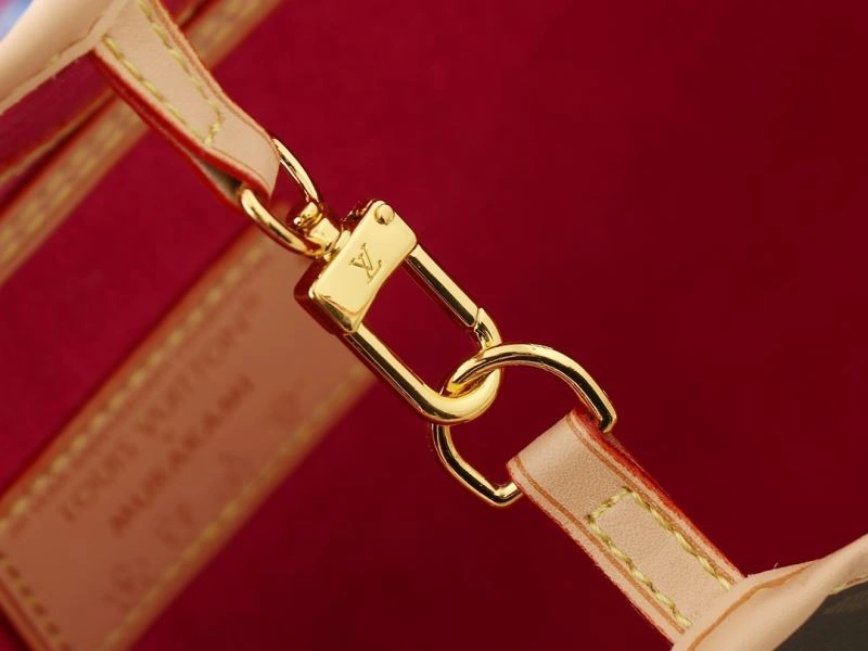 High fidelity Louis Vuitton Shopping Bags