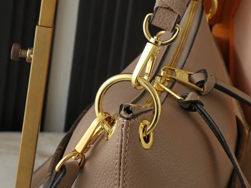 Discounted Louis Vuitton Shopping Bags
