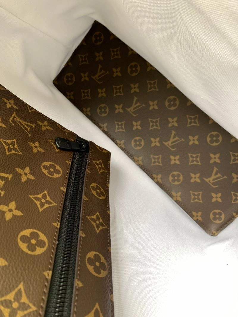 Bargain Louis Vuitton Shopping Bags
