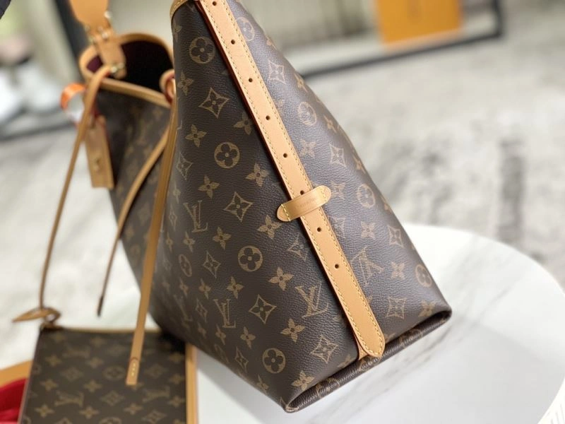 Reasonably priced Louis Vuitton Shopping Bags