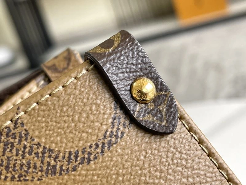 Cut-rate Louis Vuitton Shopping Bags