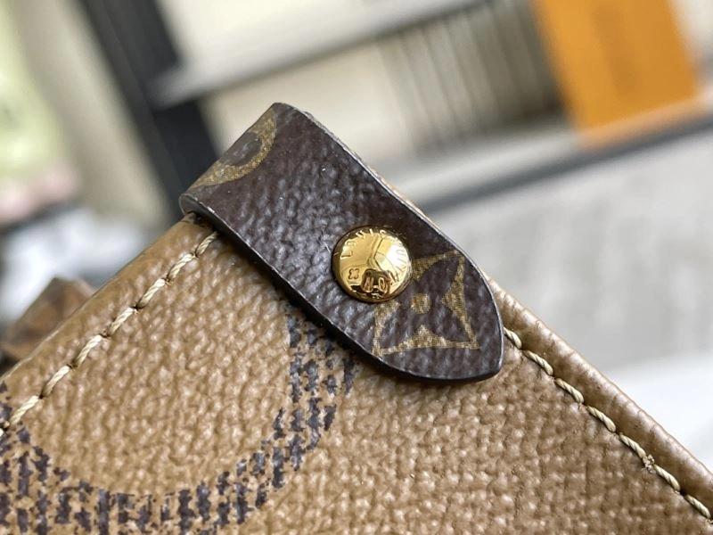 Cut-rate Louis Vuitton Shopping Bags