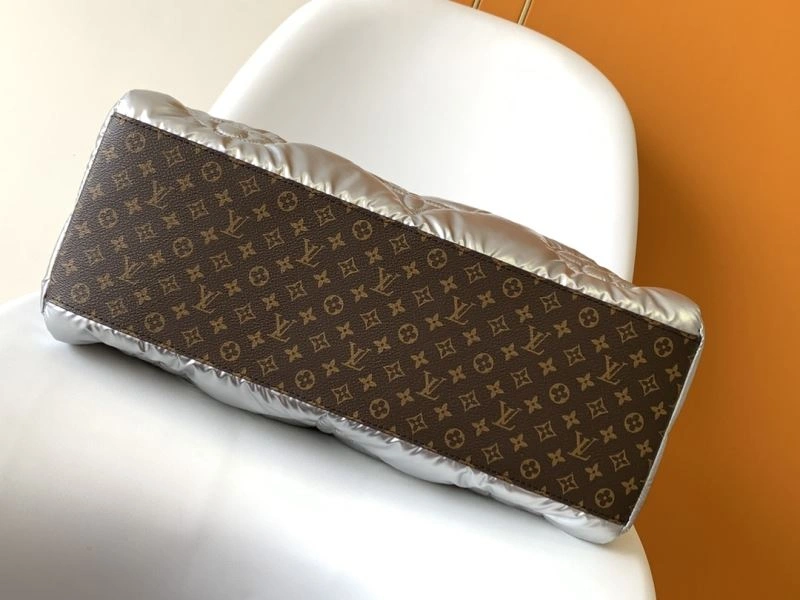 Precise copy Louis Vuitton Shopping Bags