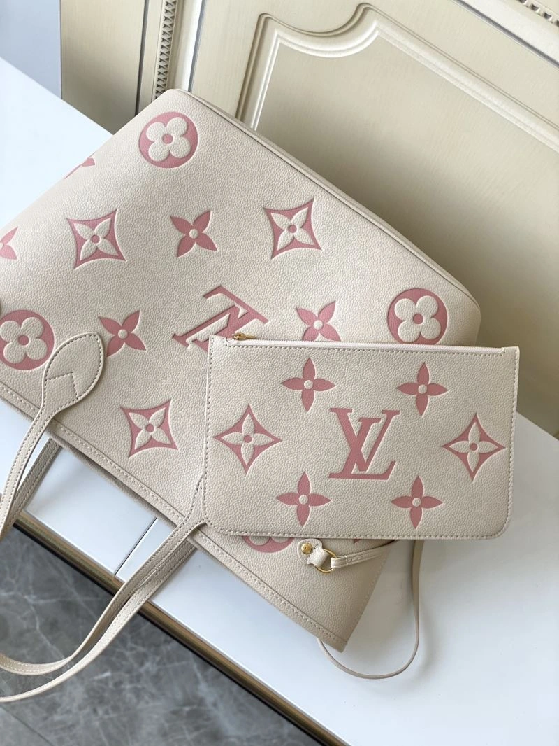 Indistinguishable Louis Vuitton Shopping Bags