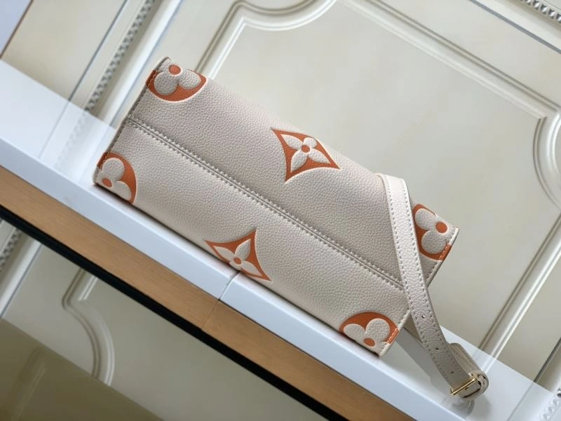 Accurate model Louis Vuitton Shopping Bags