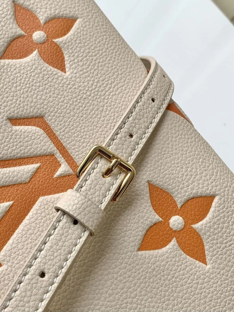 Accurate model Louis Vuitton Shopping Bags