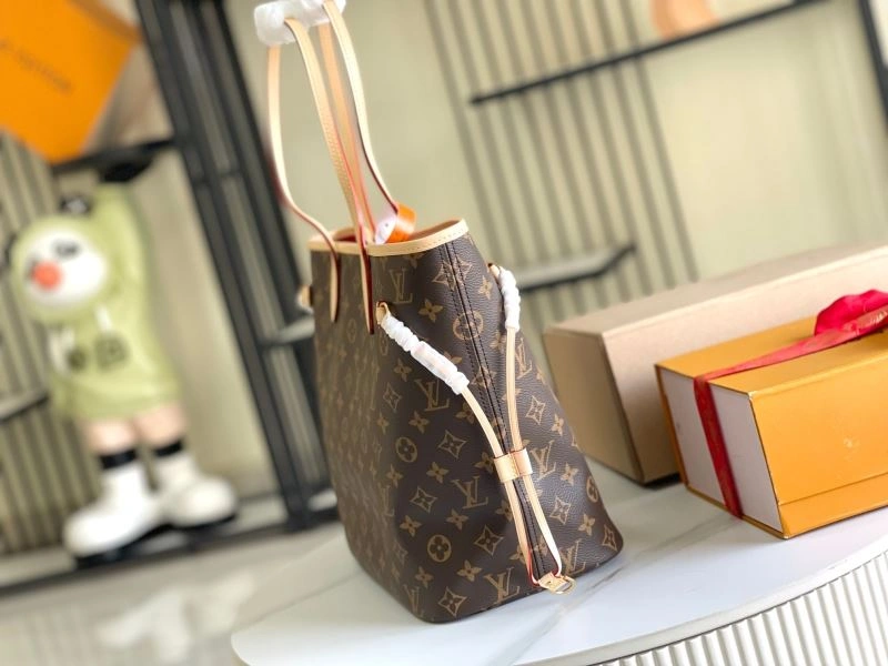 Discounted Louis Vuitton Shopping Bags