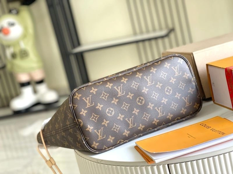 Discounted Louis Vuitton Shopping Bags