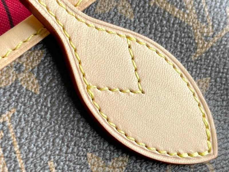 Discounted Louis Vuitton Shopping Bags
