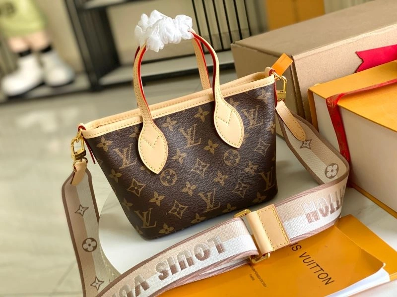 Top match Louis Vuitton Shopping Bags