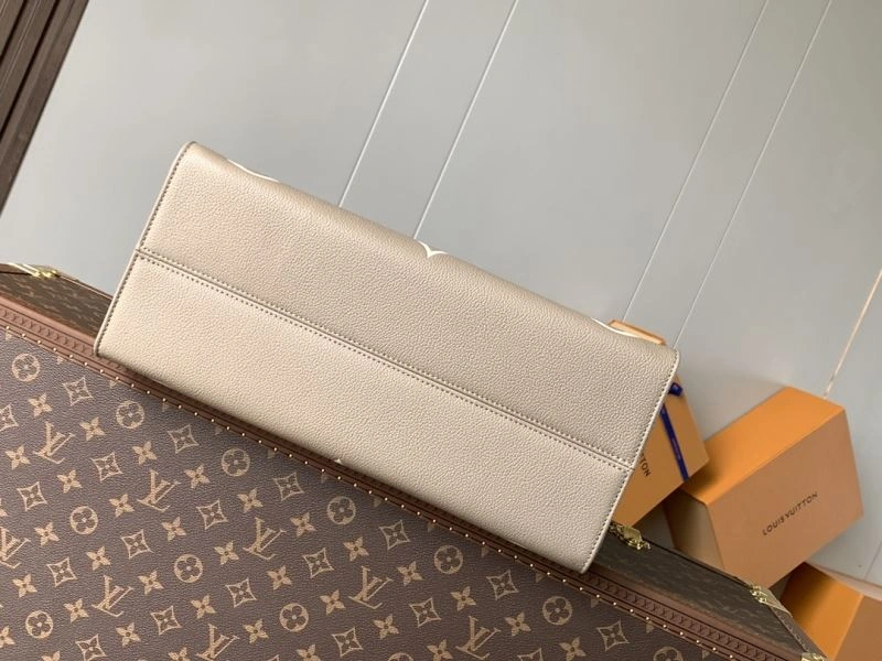 Value-priced Louis Vuitton Shopping Bags