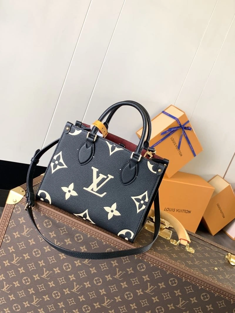 Accurate model Louis Vuitton Shopping Bags