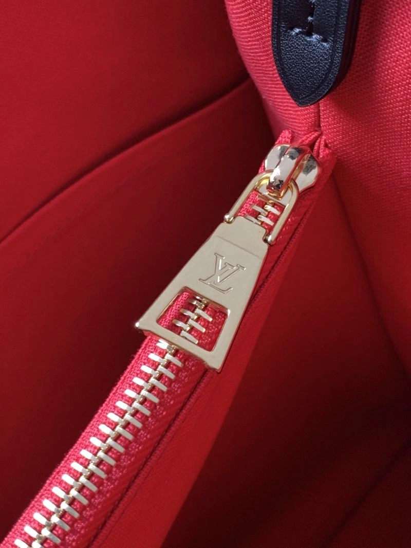 Top mirror Louis Vuitton Shopping Bags