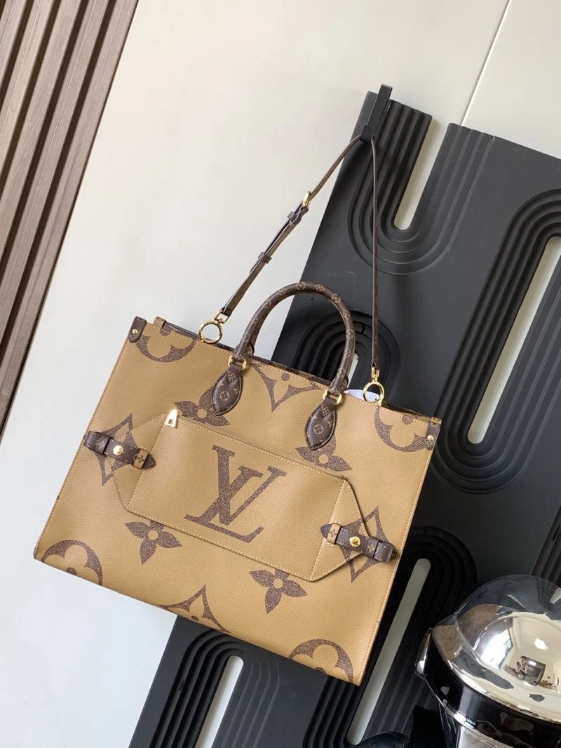 Top mirror Louis Vuitton Shopping Bags