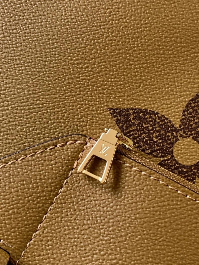 Top mirror Louis Vuitton Shopping Bags