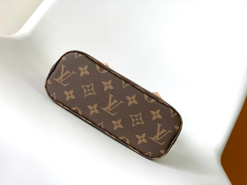 Value-priced Louis Vuitton Shopping Bags