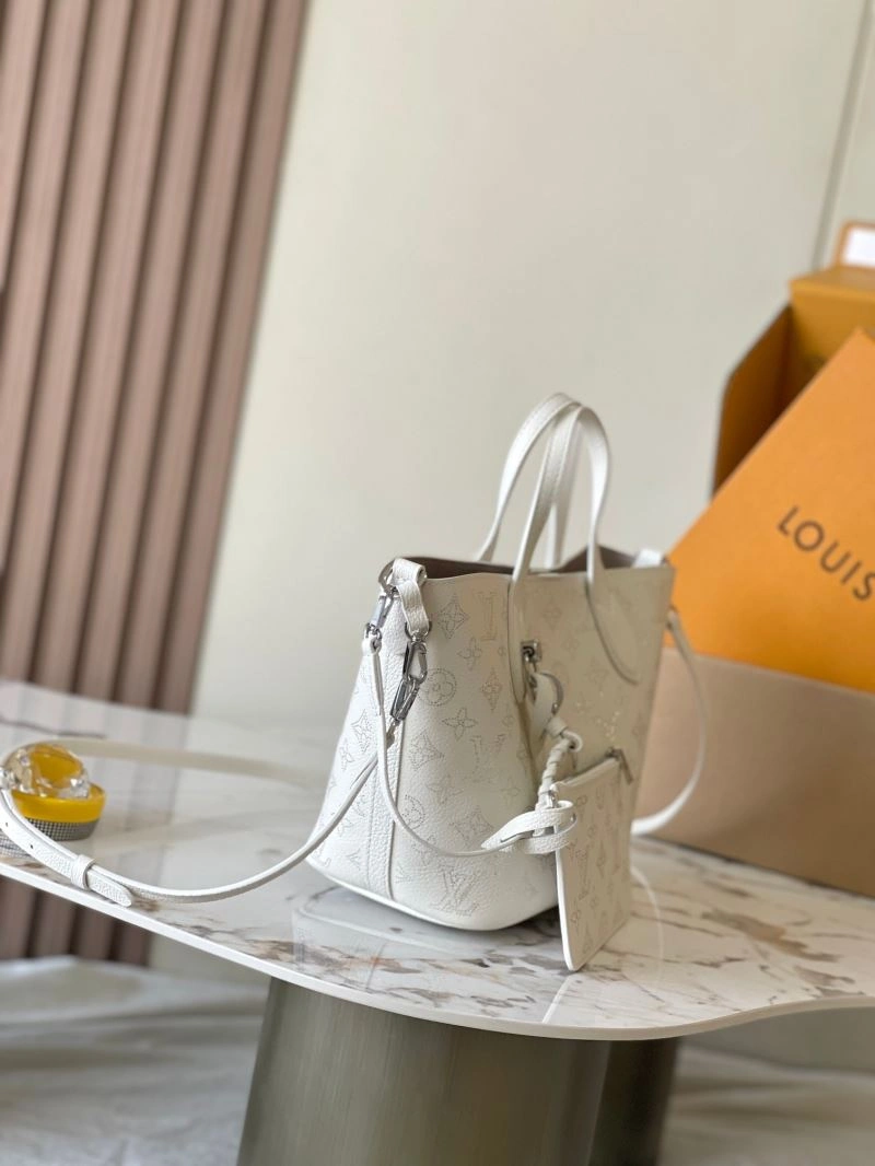 Mirror quality Louis Vuitton Shopping Bags