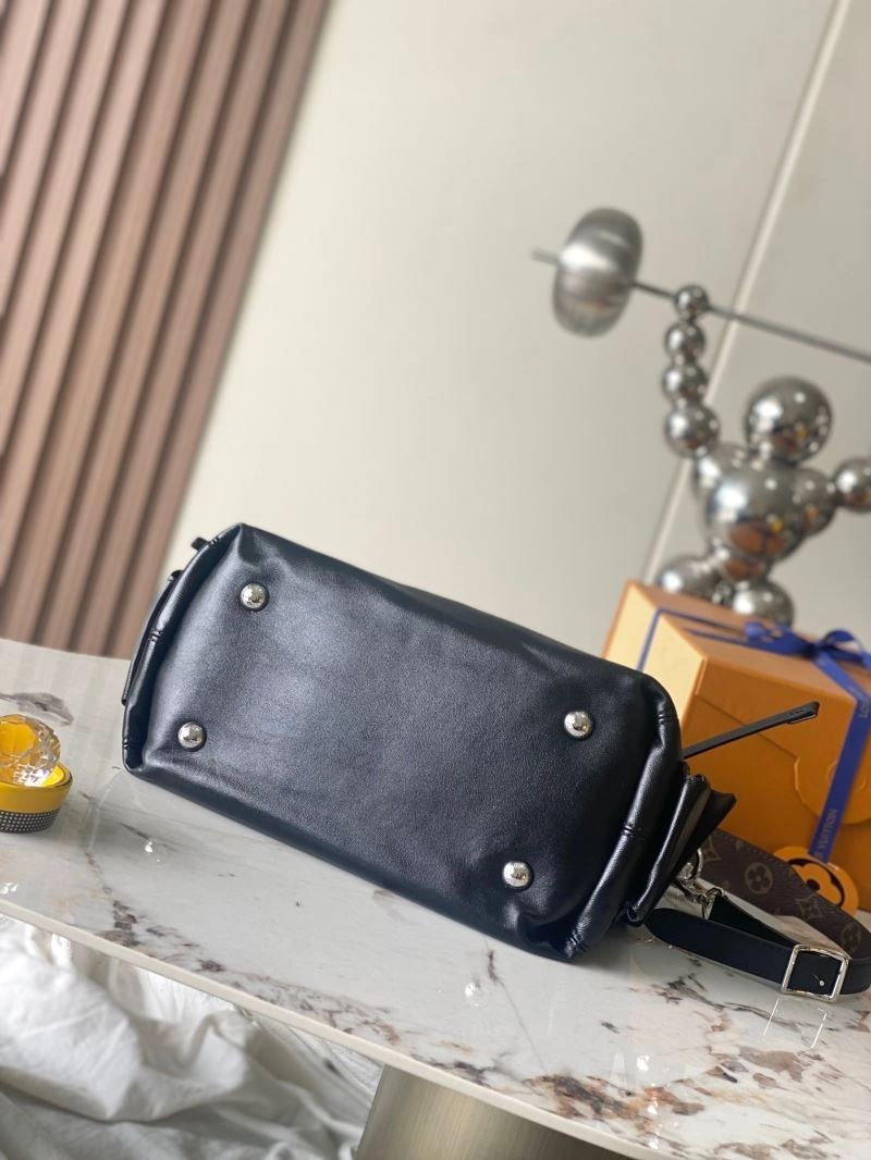 Exact replica Louis Vuitton Shopping Bags